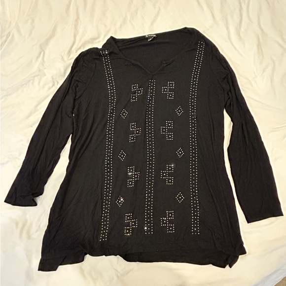 new directions | Tops | New Directions Curvy Black Vneck Studded Long ...